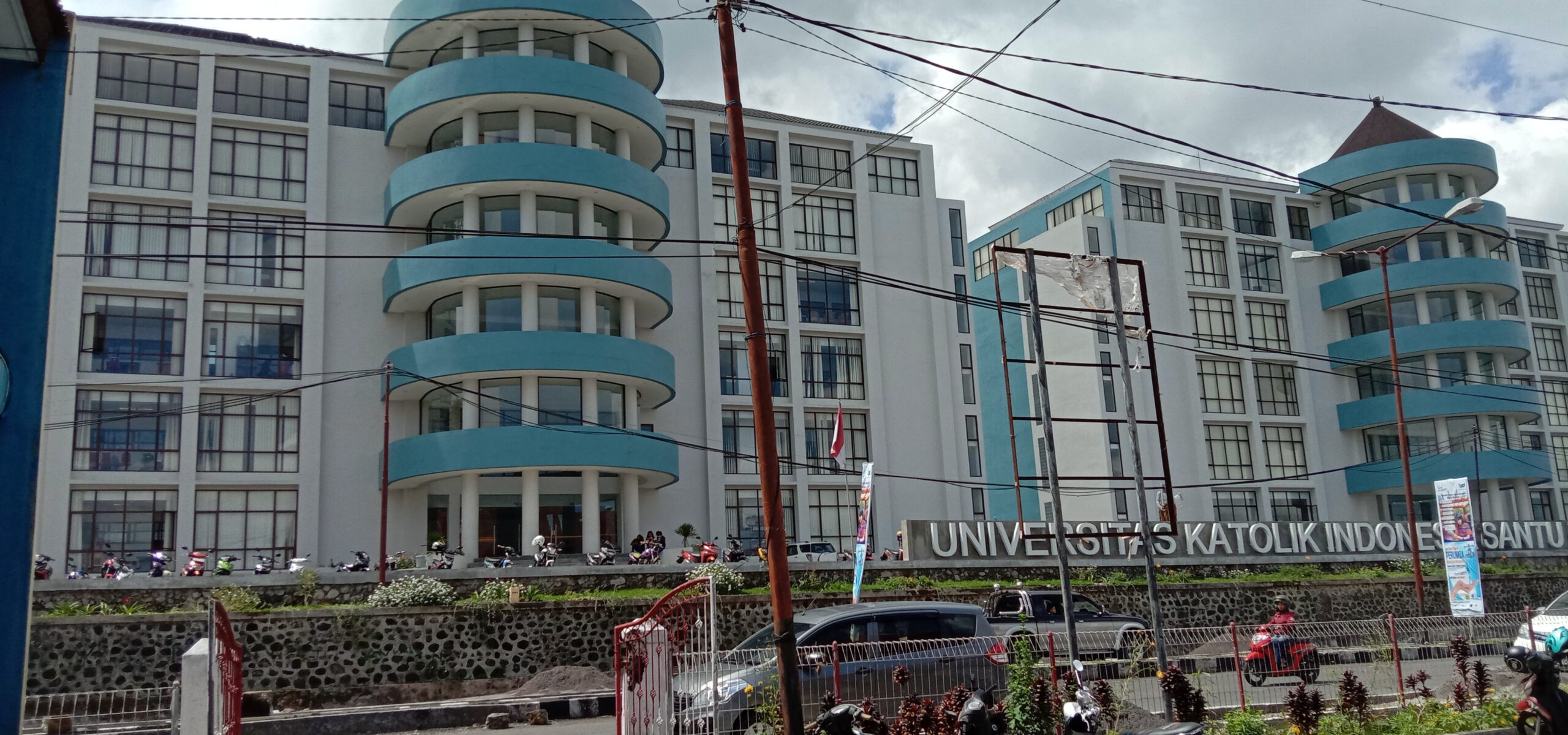 Tipu Orang Tua Datang Wisuda, Warek Unika Ruteng; Saat Wisuda ...